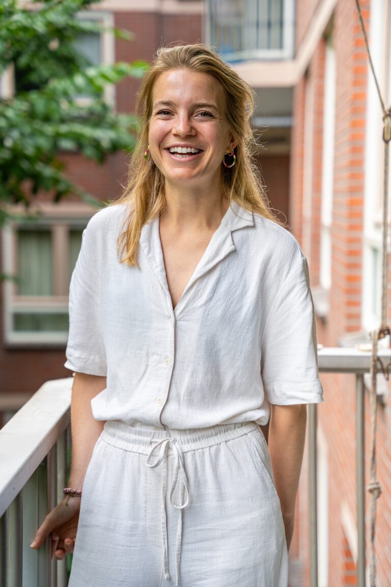 Anne Hoornweg - Viisi Expats